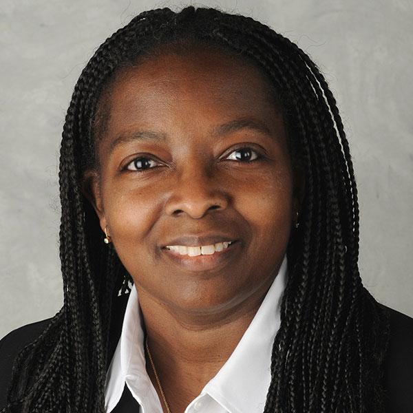 Leslie Pugh's Instagram, Twitter & Facebook on IDCrawl